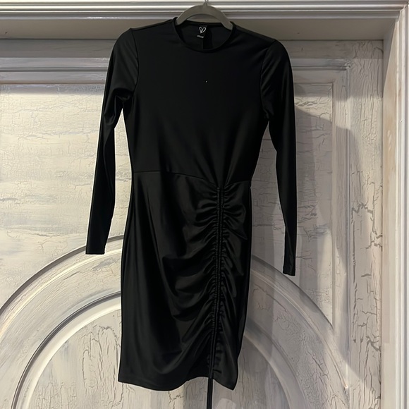 Windsor | Dresses | Windsor Long Sleeve Dress With Strings To Adjust At ...